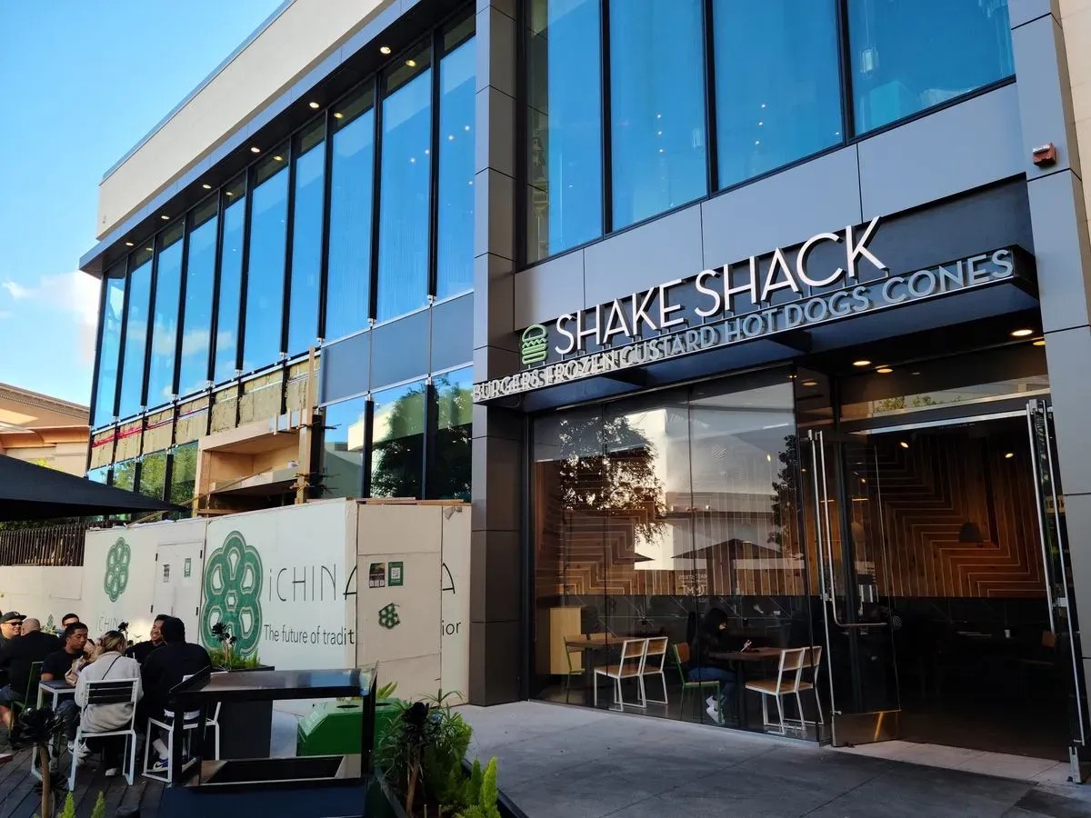 Shake Shack Valley Fair | Discover Santa Clara